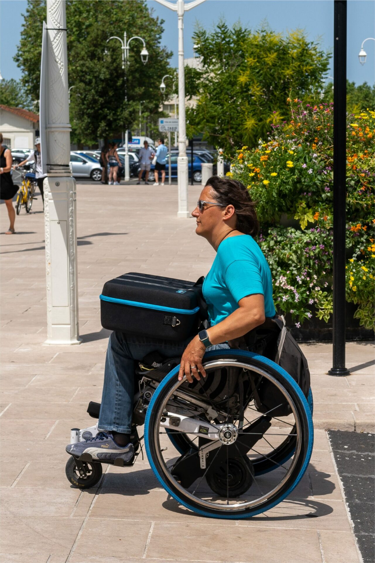 Yomper power pack for manual wheelchair with fixed or foldable frames