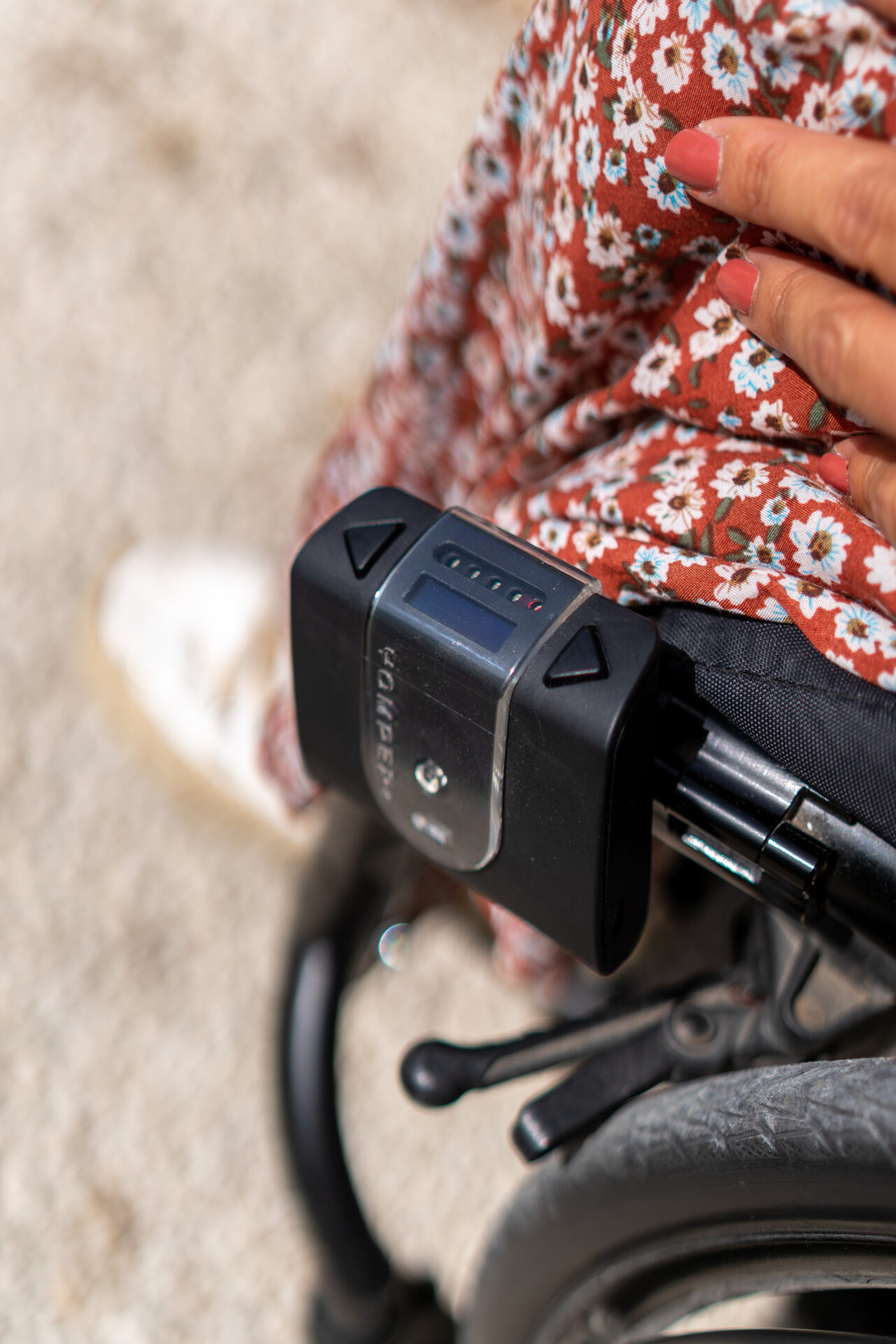 Yomper power pack for manual wheelchair with fixed or foldable frames